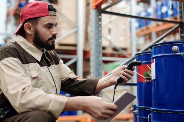 Warehouse Associate - Velents